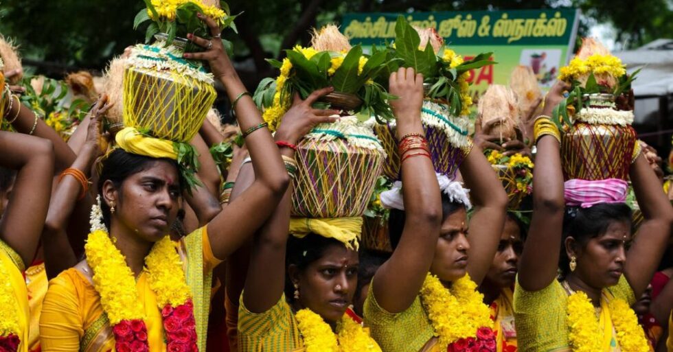 What is Aadi Perukku? Significance of Buying Jewellery | VBJ