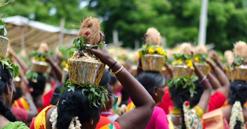 What is Aadi Perukku? Significance of Buying Jewellery | VBJ